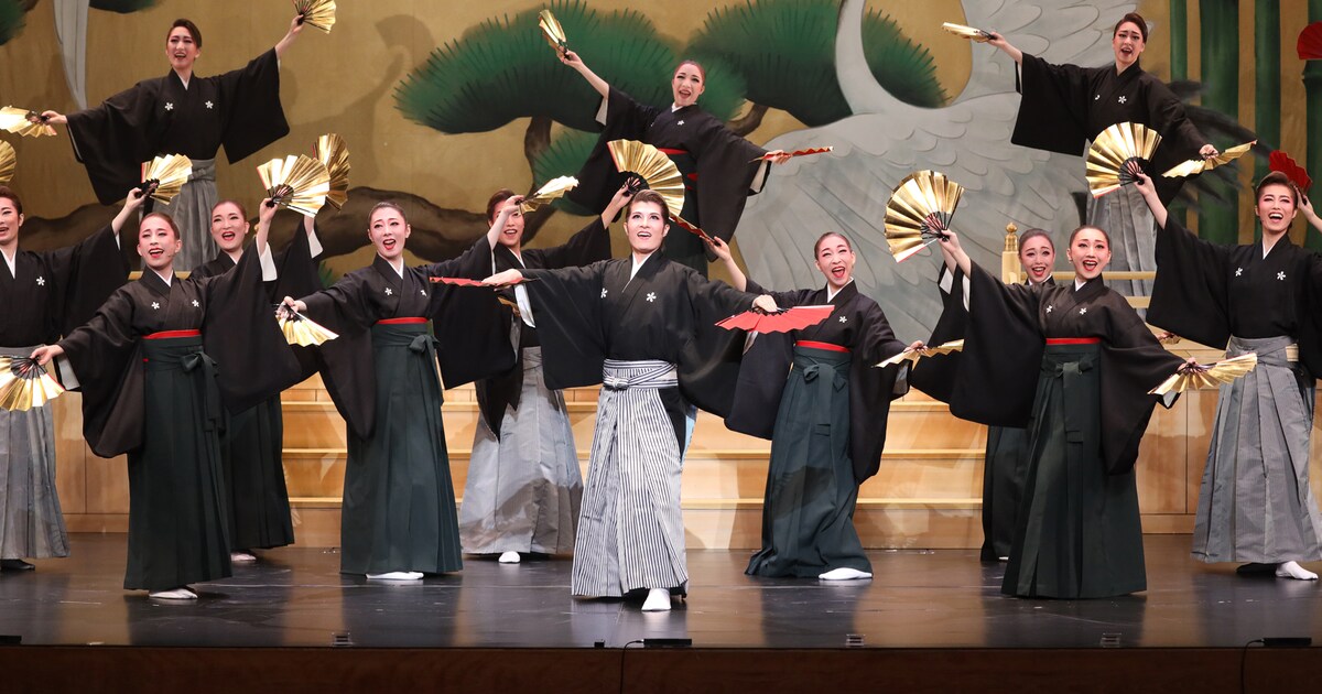 OSK日本歌劇団、創立100周年記念公演「レビュー春のおどり」華やかにスタート（舞台写真あり / 写真25枚） - ステージナタリー