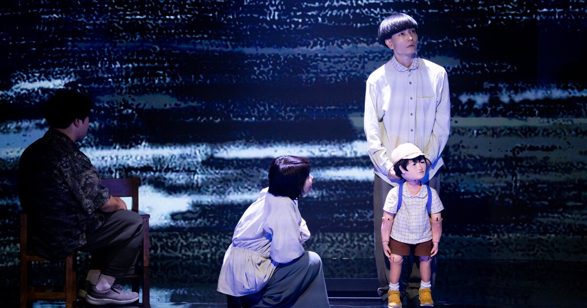 EPOCH MAN「我ら宇宙の塵」ロンドンで現地キャスト版を上演、今秋には日本で再演ツアーも（コメントあり） - ステージナタリー