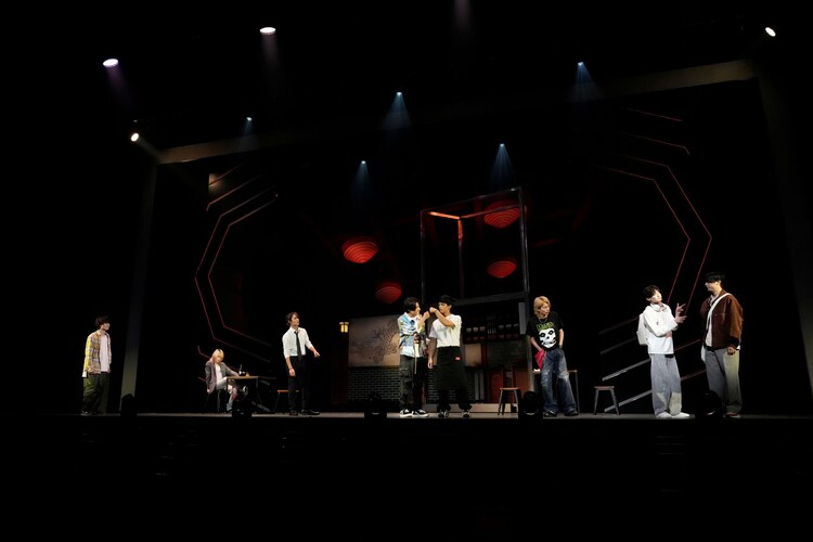 松竹創業130周年 新橋演舞場100周年「ANDO」より。 - B&ZAI主演舞台「ANDO」が新橋演舞場で開幕、8人がバンド・ダンス・芝居で新感覚舞台 [画像ギャラリー 7/7 ...