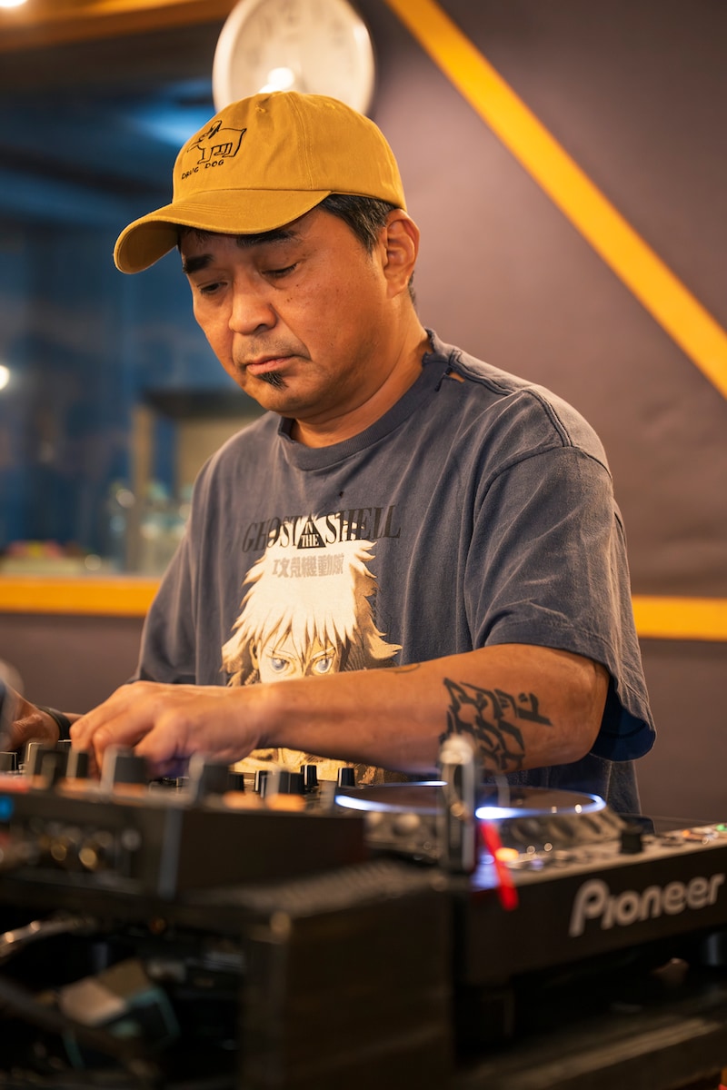 石野卓球はなぜSandiskに行き着いたのか？ DJ現場での数々のトラブルを乗り越えたUSBフラッシュドライブ使用法 - 音楽ナタリー 特集 ...