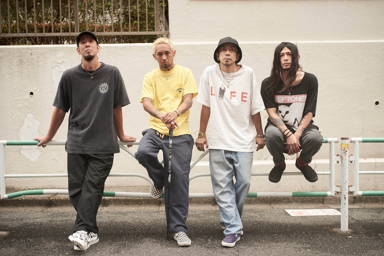 The BONEZ特集｜“今が最高”を更新し続ける4人の気骨、誰ひとりとして置いていかないライブを貫く理由 - 音楽ナタリー 特集・インタビュー